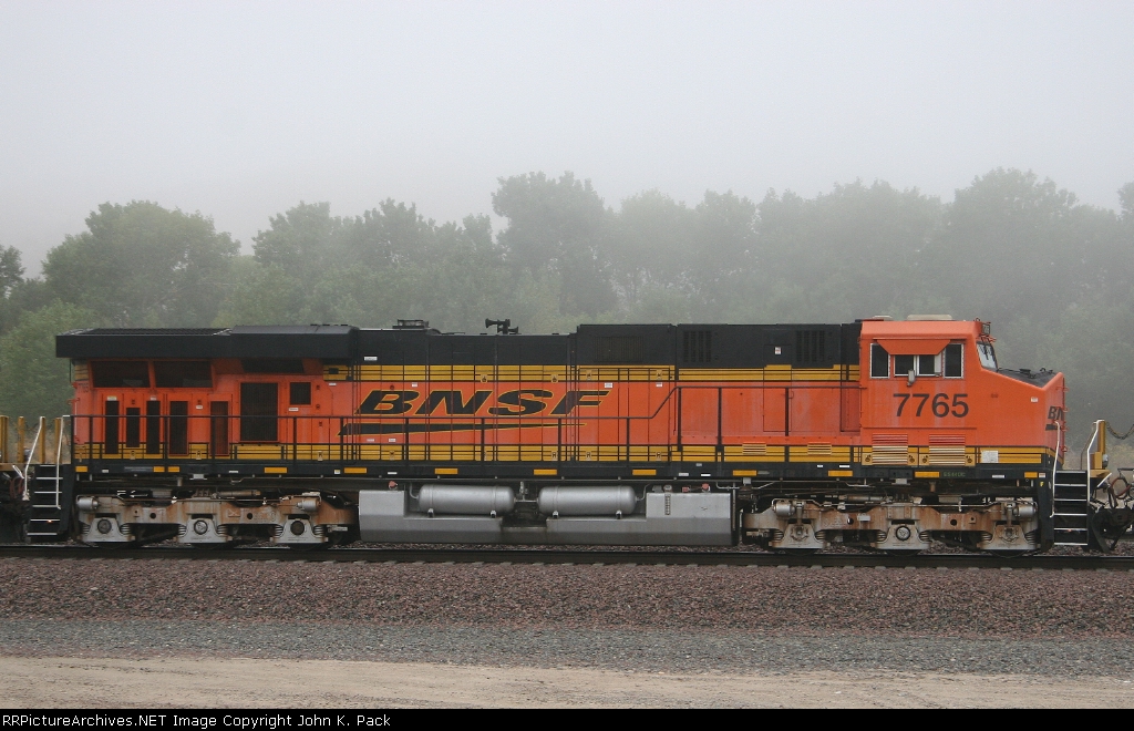 BNSF 7765